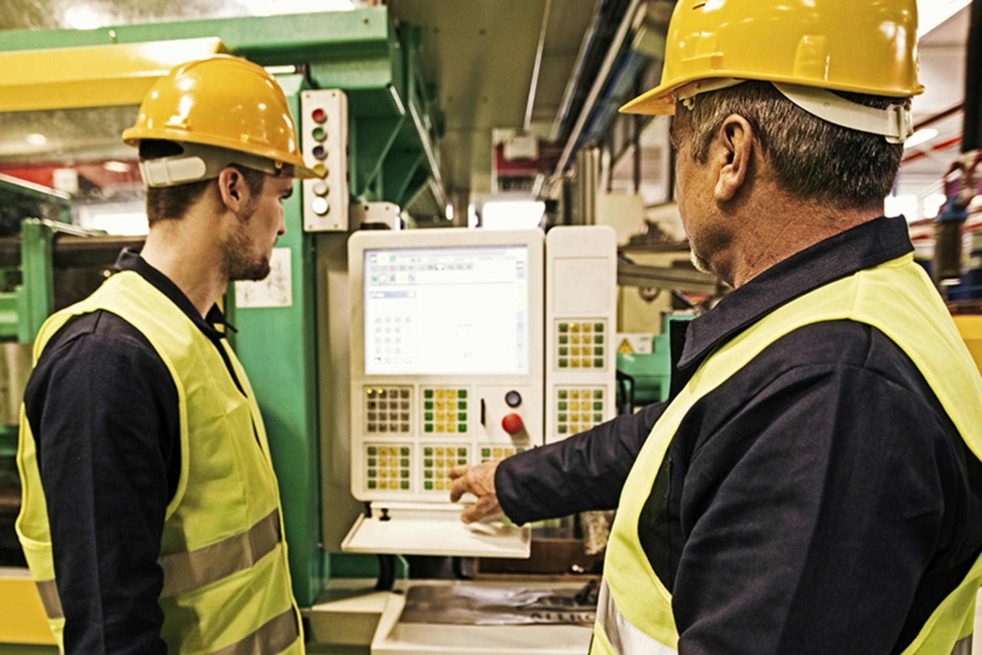 6 Critical Issues Manufacturers Will Face in 2016 | Processing Magazine