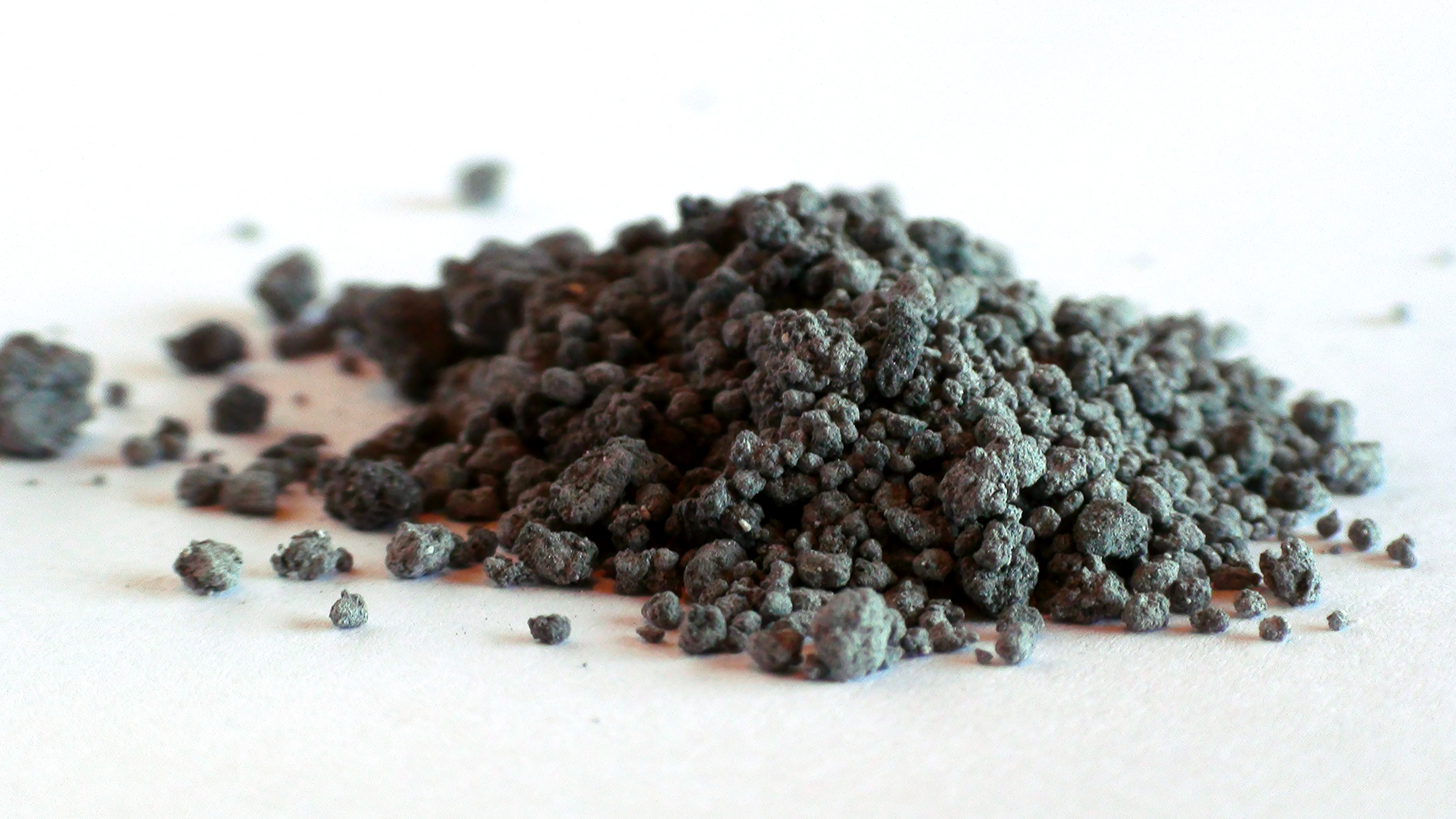 Promoting and preventing agglomeration in the mixing process ...